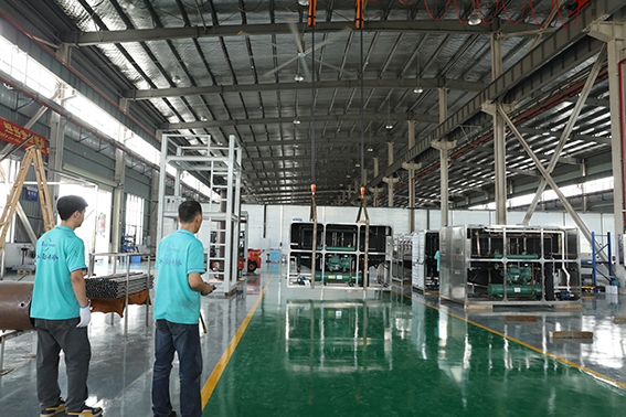 Mesin Pembuat Ais Kristal Tiub Berkapasiti Tinggi Penjimatan Tenaga Ais ...